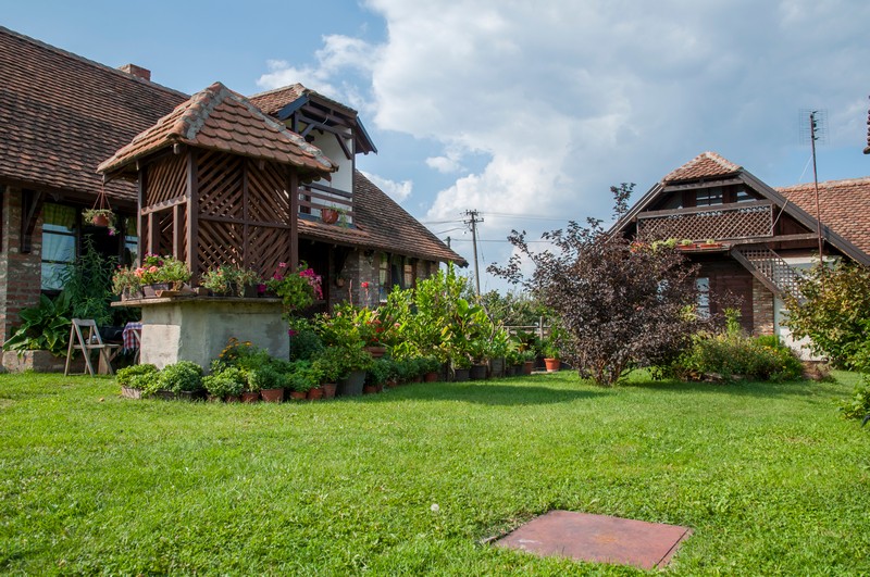 PRIZNANJE ZA KUĆU ČOLOVIĆA I JANIN RAJ - Glas Šumadije